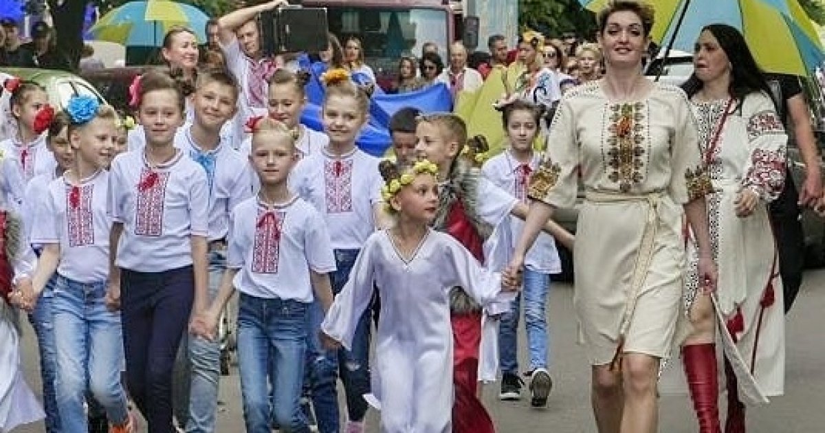 В Славянске озвучили подробности грядущего шествия в вышиванках — Karachun